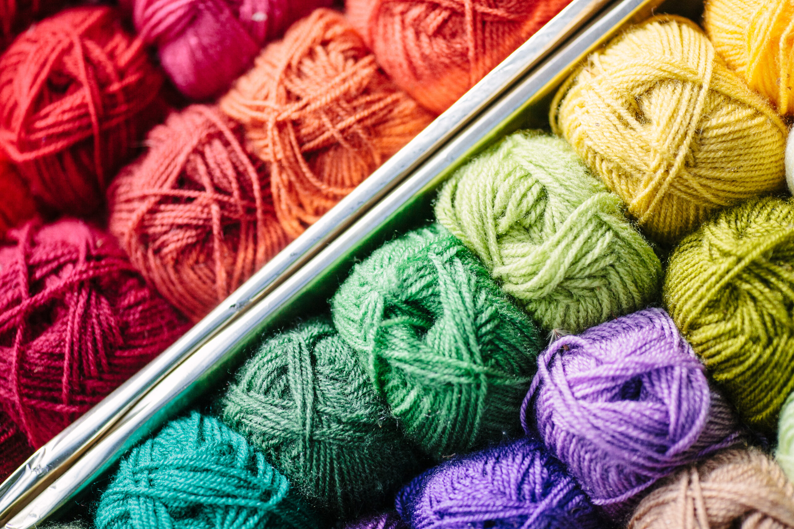 Guide to Selling Handmade Products Online: Tips, Platforms, and Branding