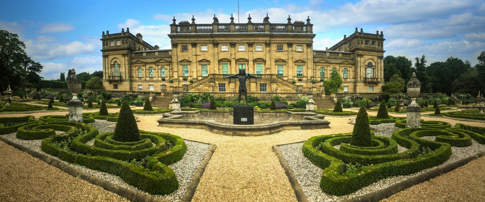 Top 10 Most Beautiful Country Houses in the UK - Hayes Parsons