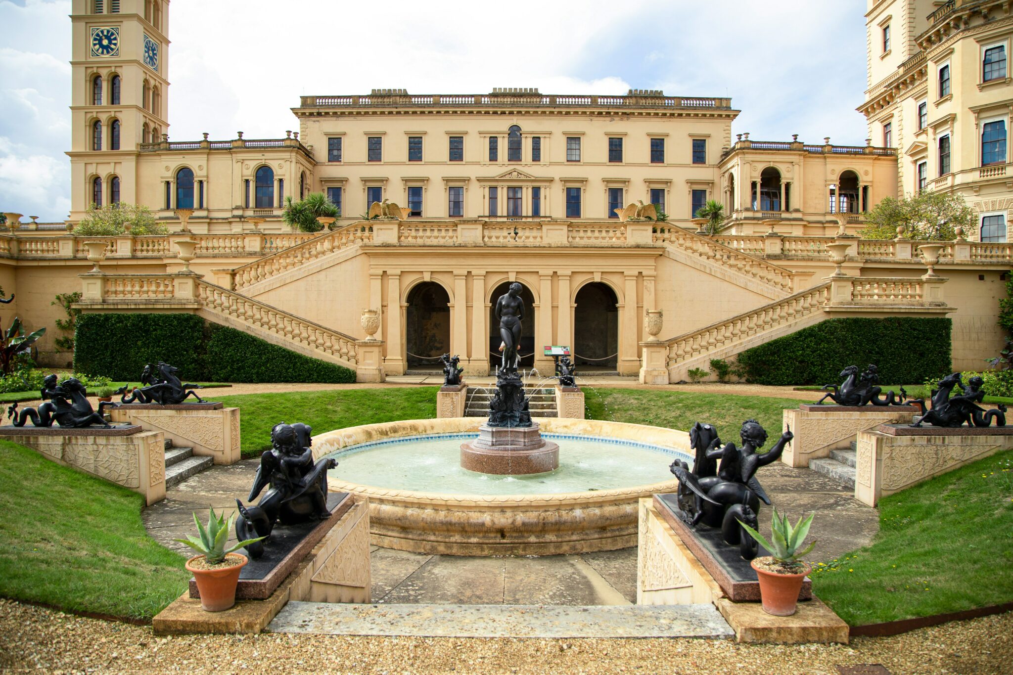 Top 10 Most Beautiful Country Houses in the UK - Hayes Parsons